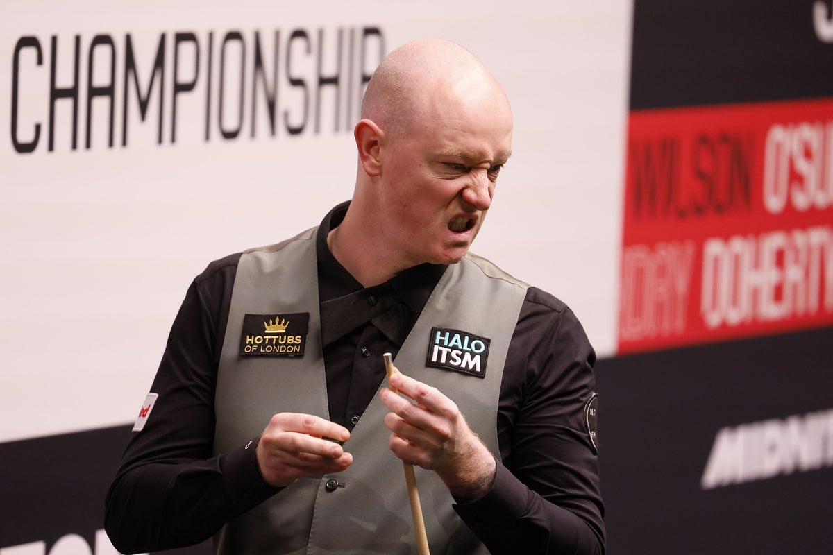 Chris Wakelin holds off Neil Robertson to reach second round for the ...