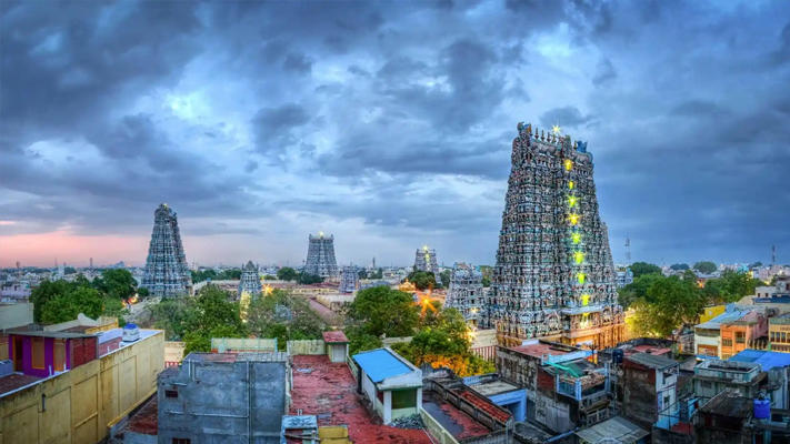 MADURAI CHRONICLES: IN THE KINGDOM OF WARRIOR QUEEN MEENAKSHI