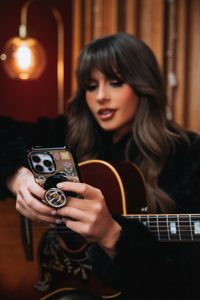 Country Star Ella Langley Reveals Phone Routine and TikTok Trend She's ...