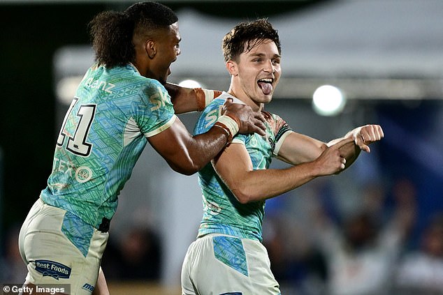 Warriors halfback hero Luke Metcalf catches eye of NBA superstar Damian ...