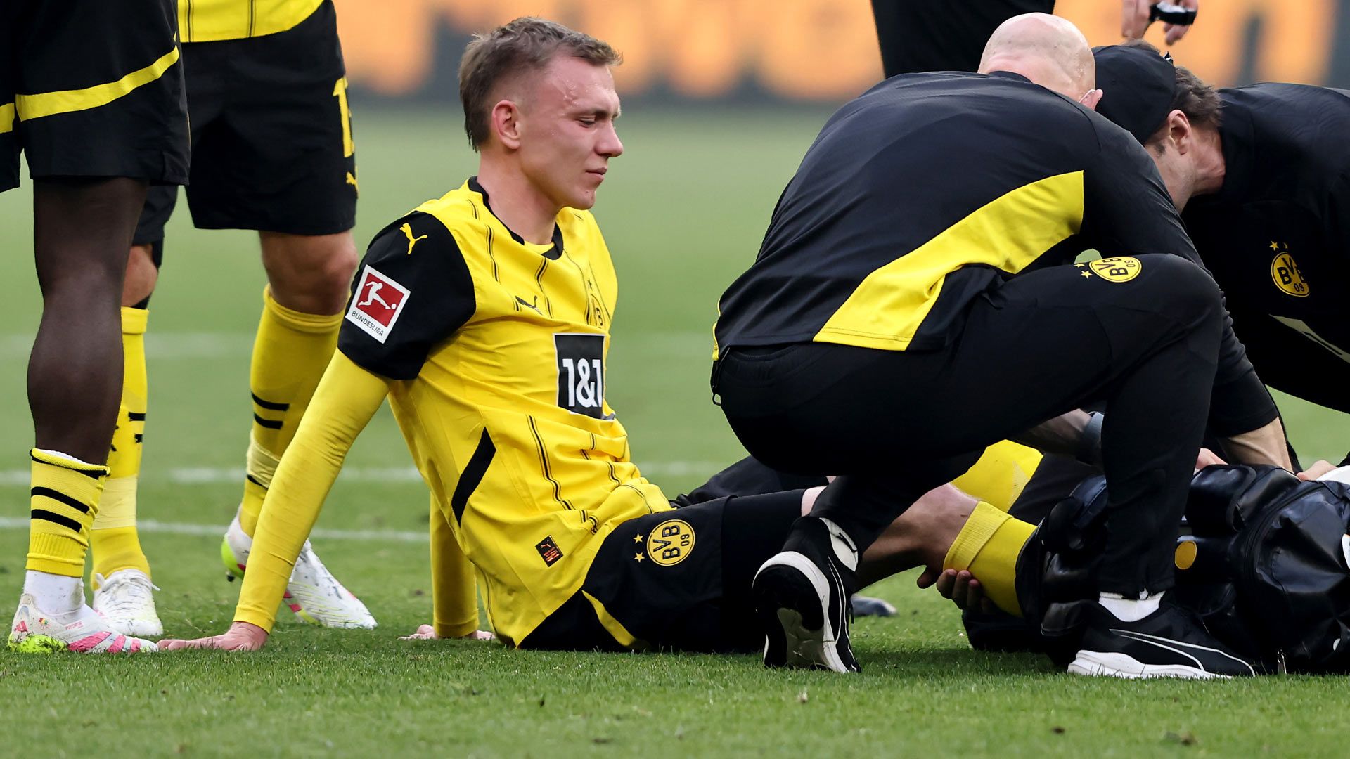 BVB, News und Gerüchte: Entwarnung? Verletzung von Dortmunds Maximilian ...