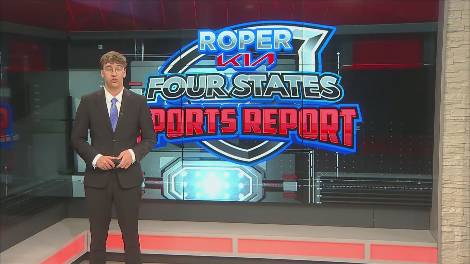 Ken Goettel hits $10,000 hole in one