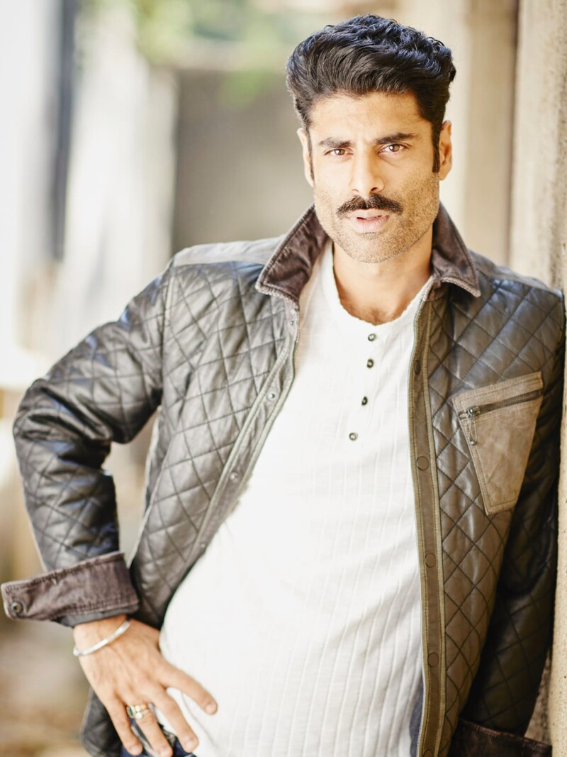 6 Bollywood Actors Who Are Set To Star In Patriotic And War-Based ...