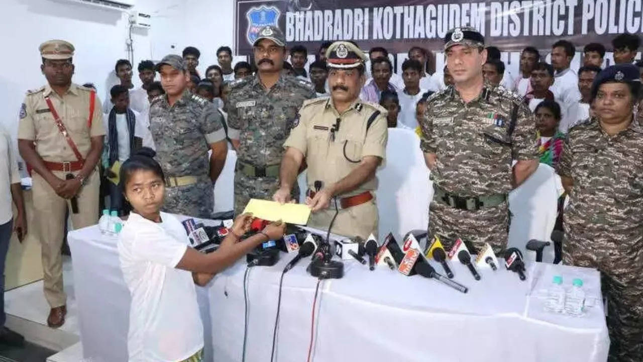 Cornered in Chhattisgarh, Maoists prefer to surrender in Telangana