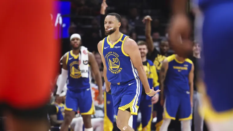 Steph Curry highlights: Warriors legend makes impossible 3-pointers to ...