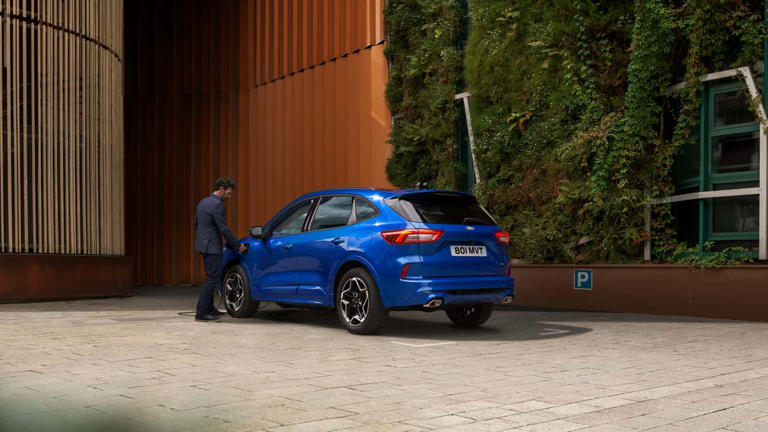 Ford Kuga vs. Opel Grandland, comparativa de dos SUV con corazón híbrido