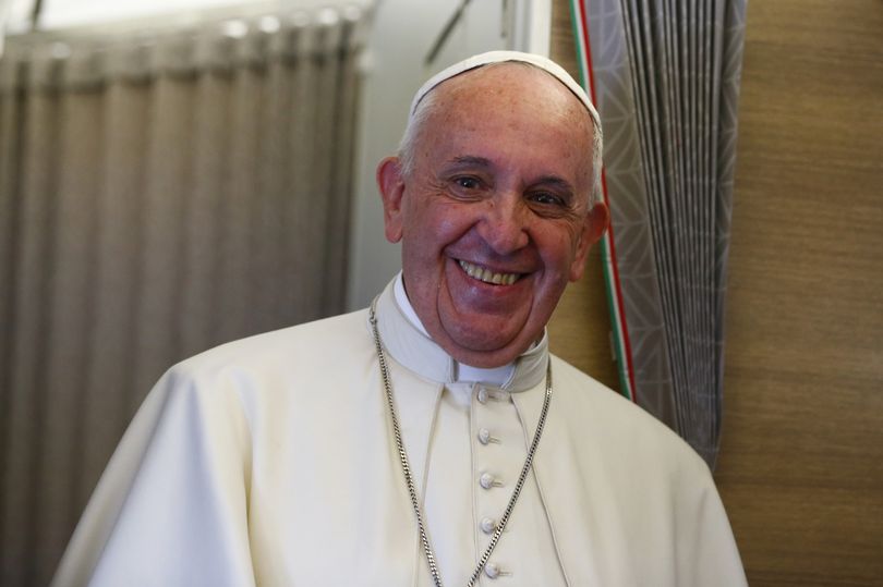 Pope Francis 'roared laughing' at Man Utd fan in joke at fallen Premier ...