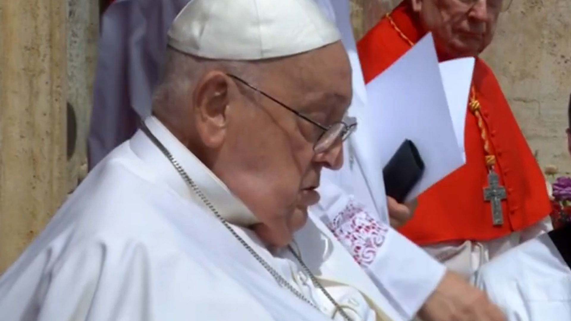 Dood van paus Franciscus: zijn laatste verschijning en de schaduw van ...