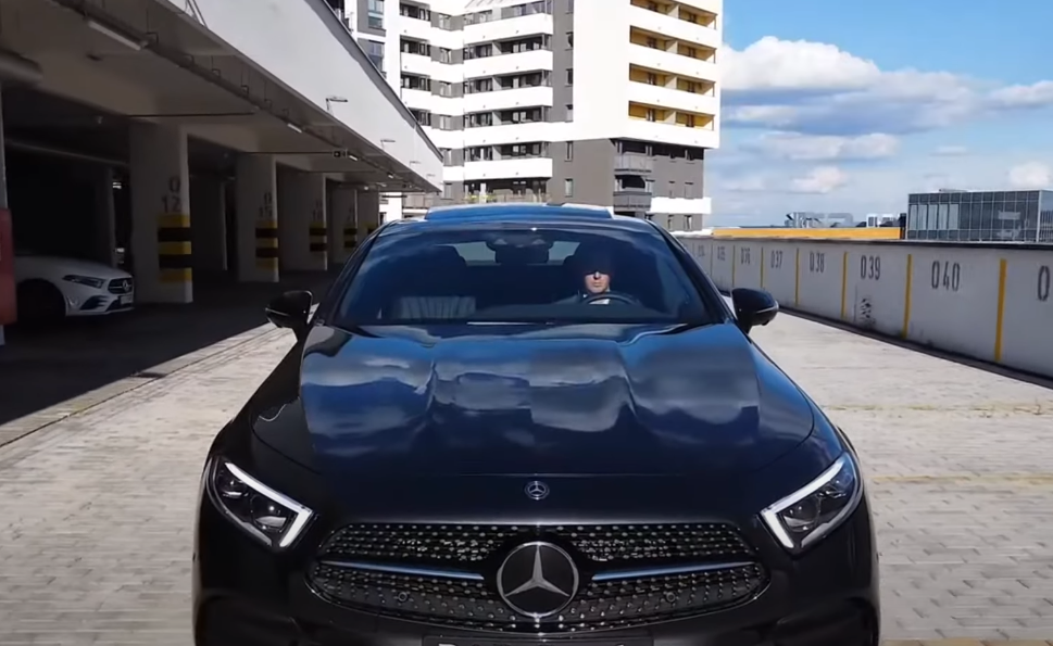 Roger Federer’s Grand Slam Car Collection