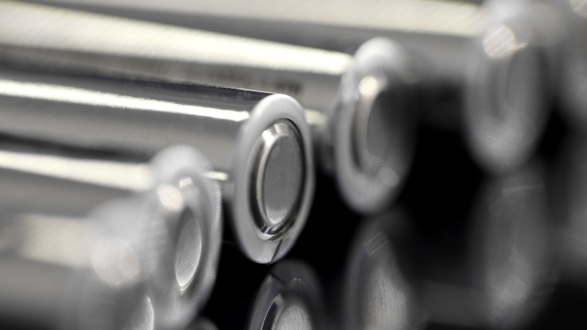 New zinc-air battery makes power, hydrogen peroxide for cleaning wastewater