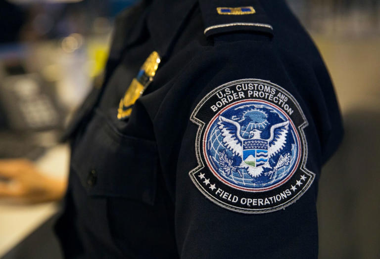 Visiting the US? Protect the data on your phone from border searches