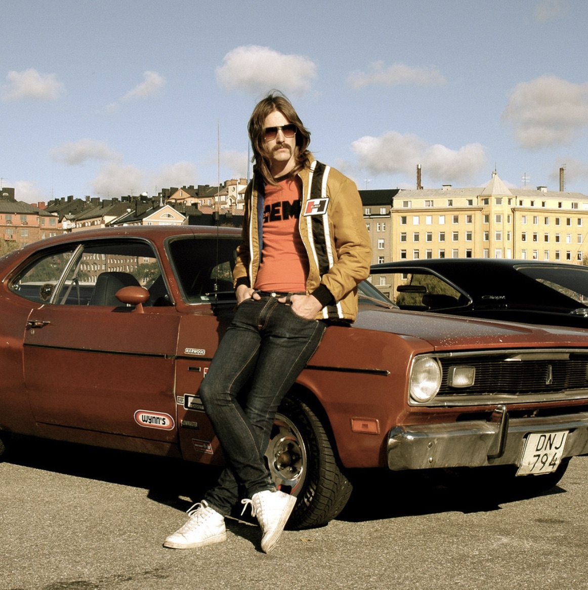 21 Muscle Cars In Full V-8 Action