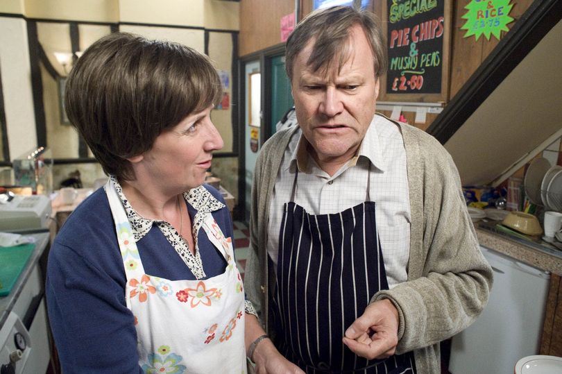 Coronation Street Roy Cropper's shock new romance 'revealed' 11 years ...