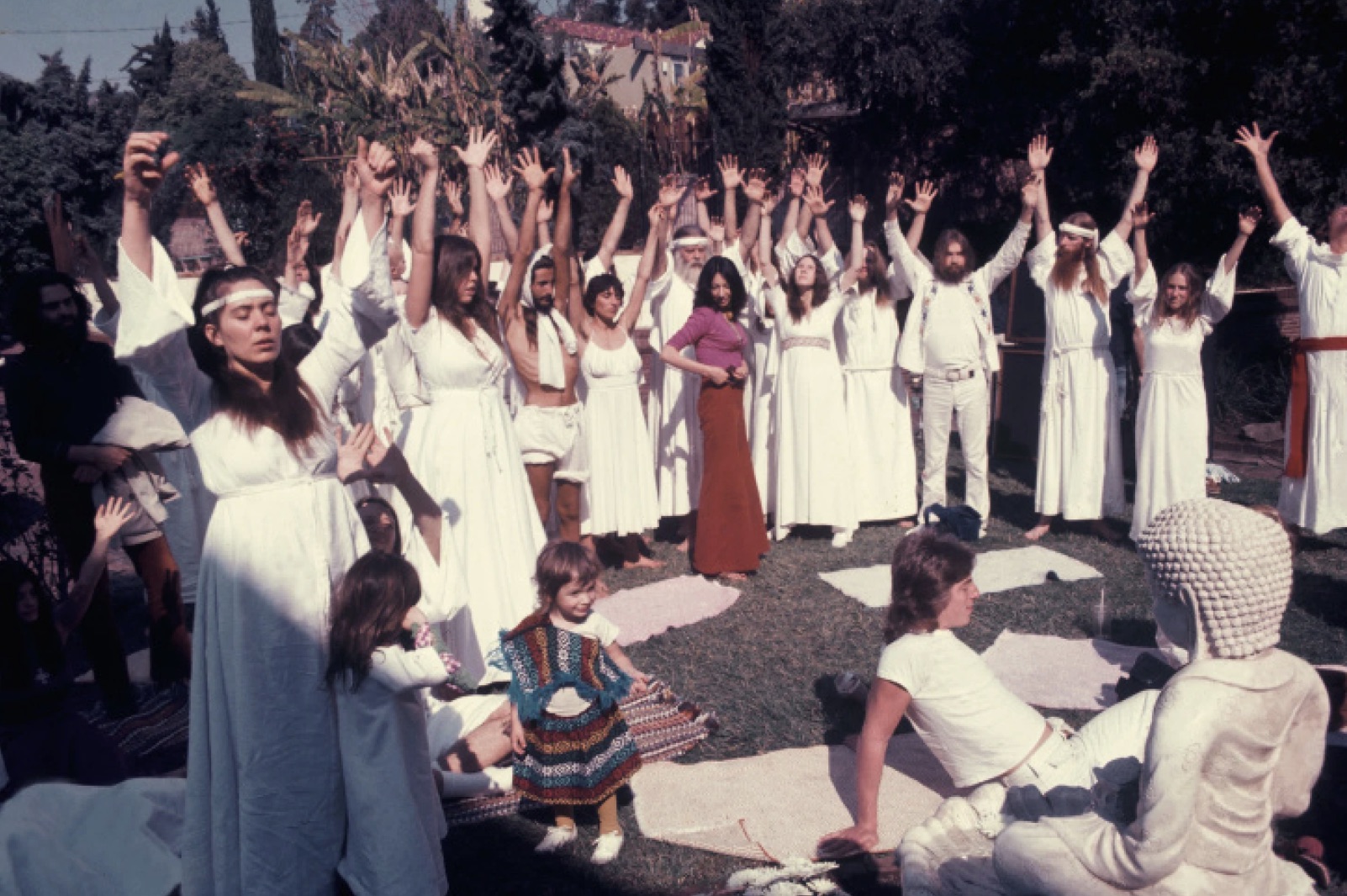 25 Photos of People Living the Cult Life in the 1970s