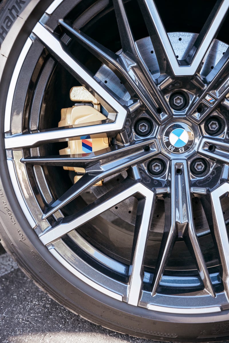 2025 BMW M5: Original High-Quality Photos from Every Angle