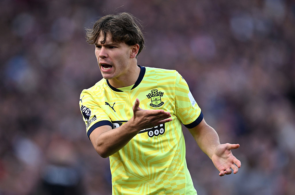 Man Utd in packed race for Tyler Dibling