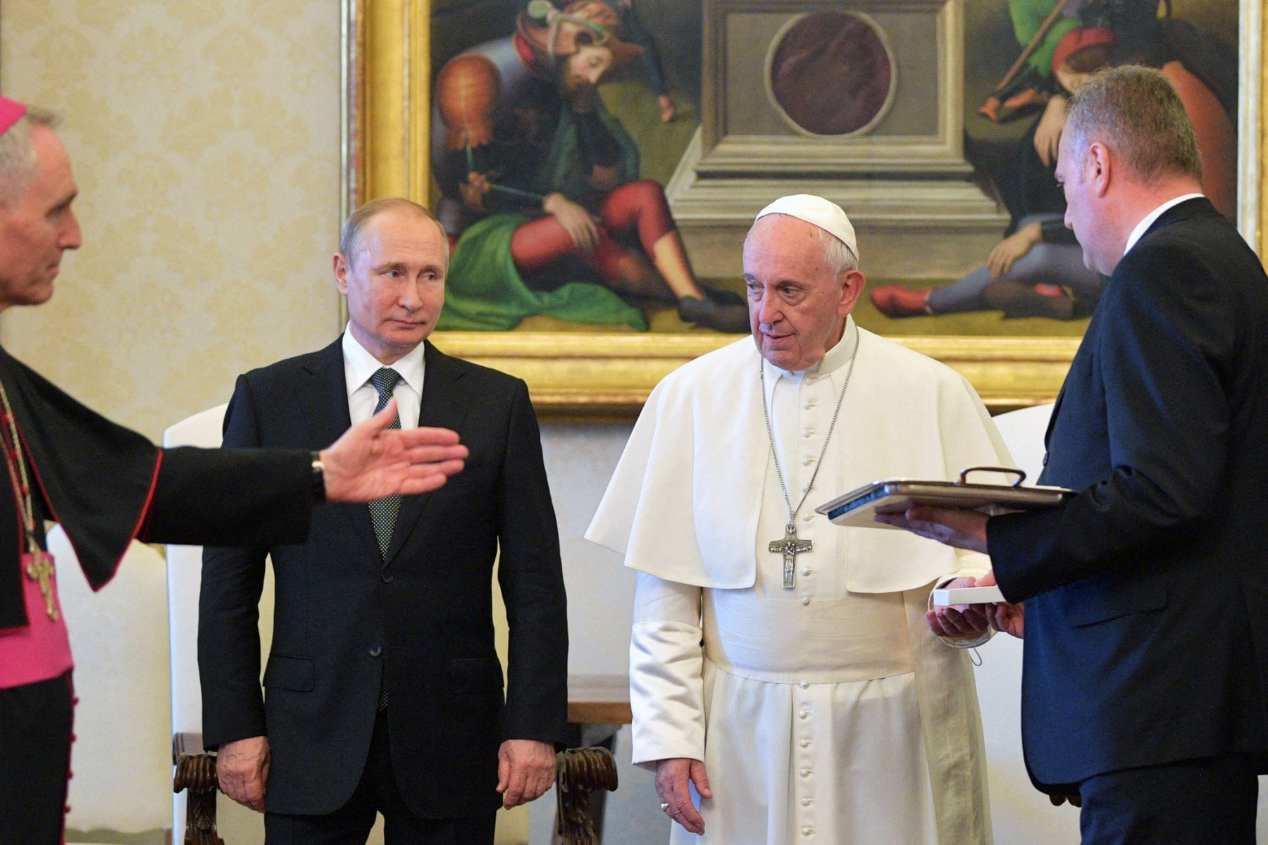 Putin hails Pope Francis as ‘defender’ of ‘humanism and justice’