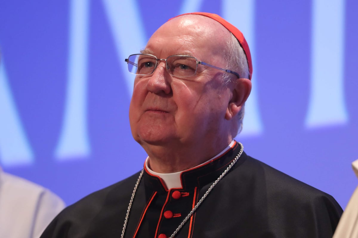 Irish-born cardinal announces Pope Francis’s death