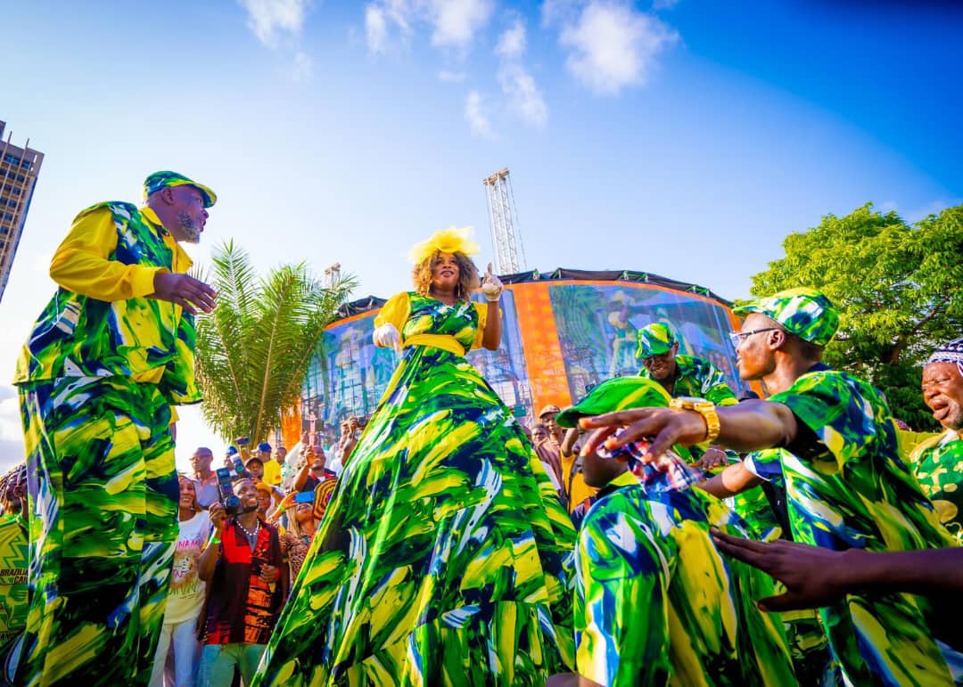 PICTORIAL: Sanwo-Olu celebrates as Lagos Fanti Carnival returns in ...