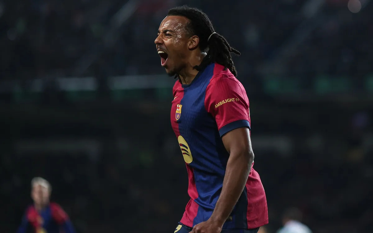 Jules Koundé vendu 80M€, le FC Barcelone se fait une raison