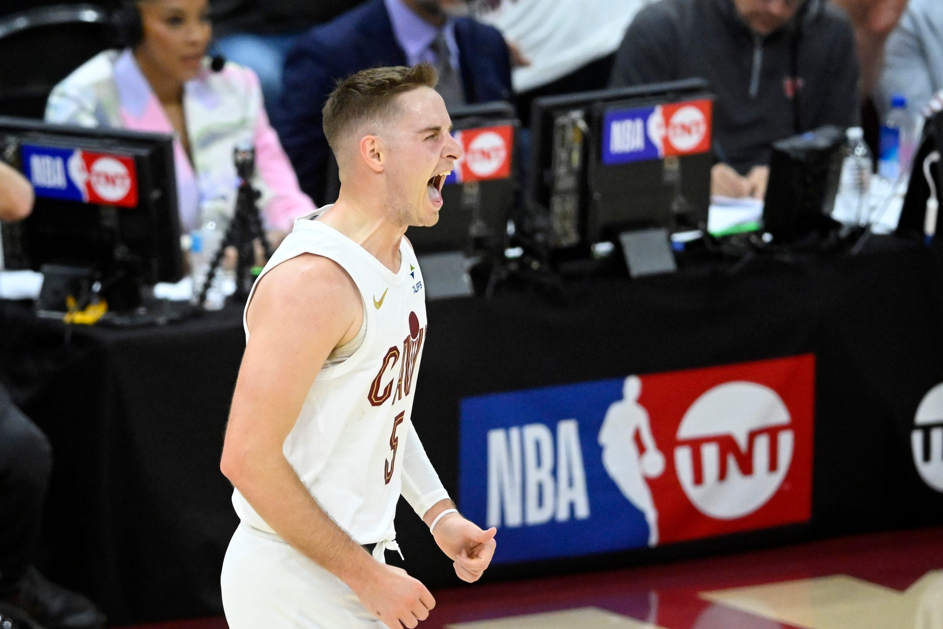 5 key decisions Cleveland Cavaliers must make during NBA offseason