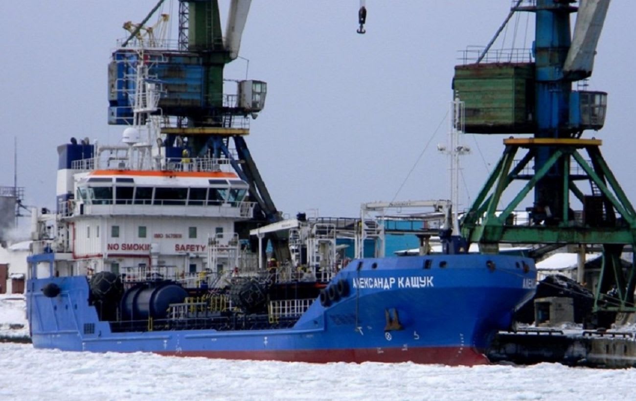 One more Russian tanker incident as Ukrainian side highlight risks
