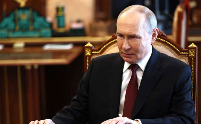 Vladimir Putin flouts his own 30-hour ceasefire ‘almost 3,000 times’ Vladimir Putin flouts his own 30-hour ceasefire ‘almost 3,000 times’