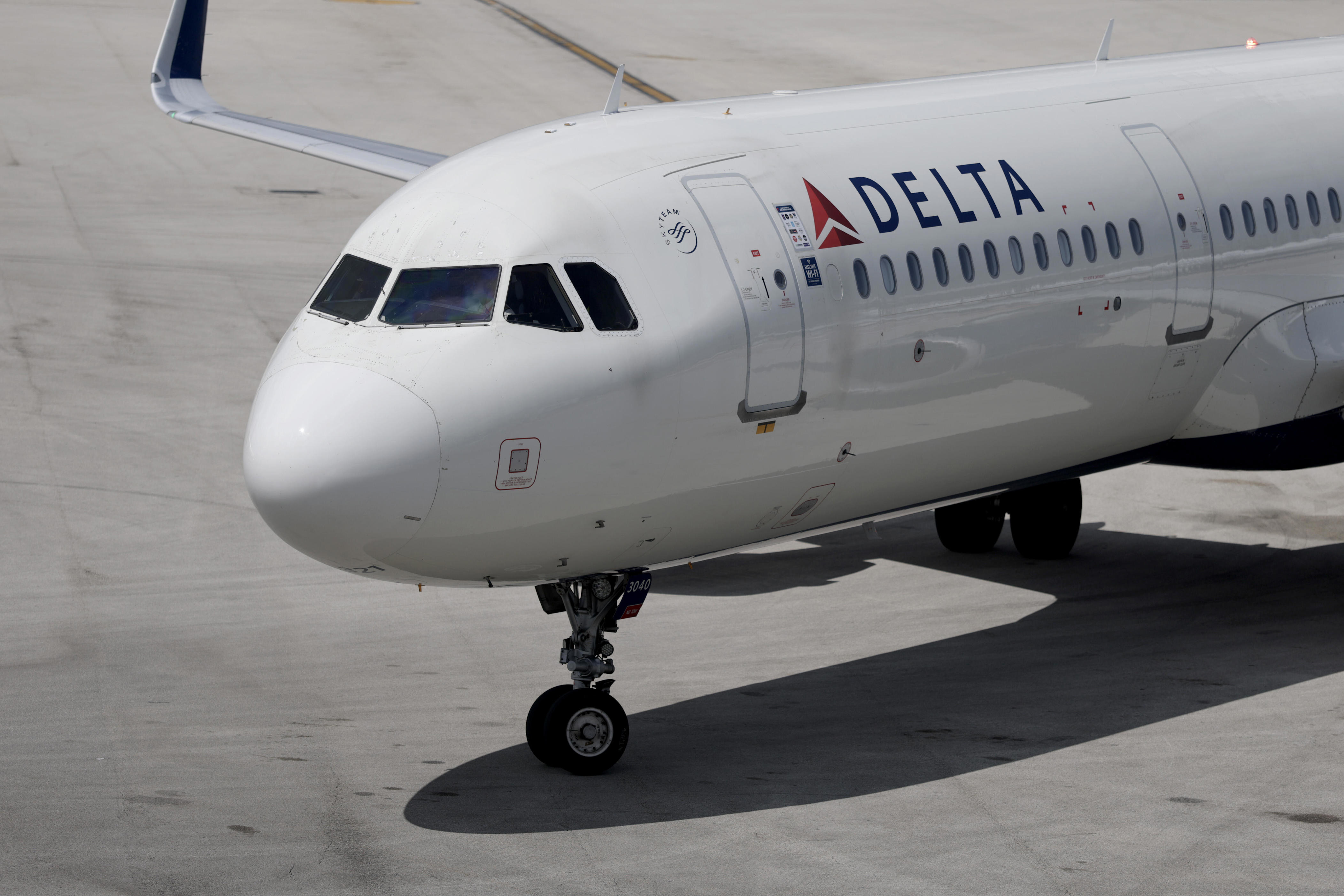 Delta Flight Evacuated in Orlando Due to Engine Fire