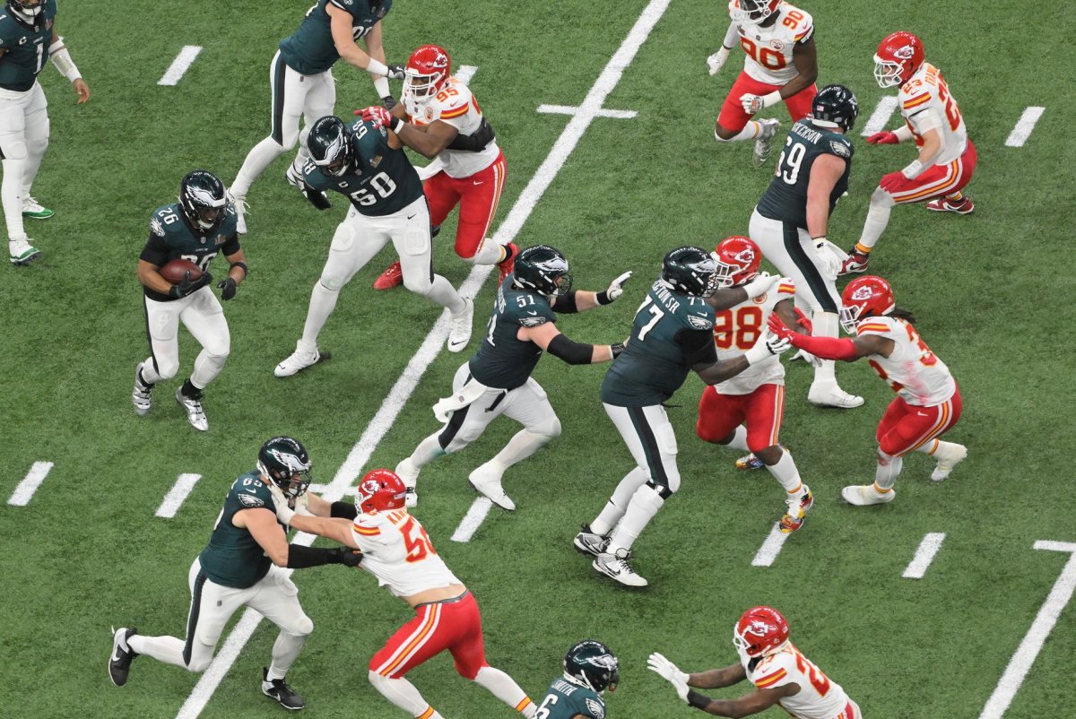 Philadelphia Eagles, center Cam Jurgens agree to $68M extension