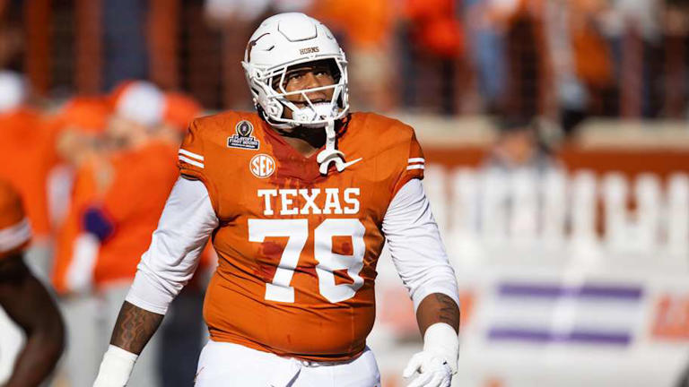 30 Days of Colts Fits: OL Kelvin Banks, Texas