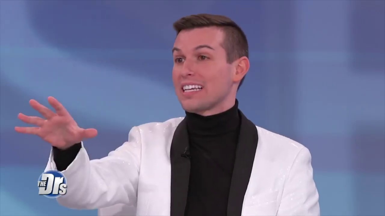 Psychic medium speaks to the dead on live TV
