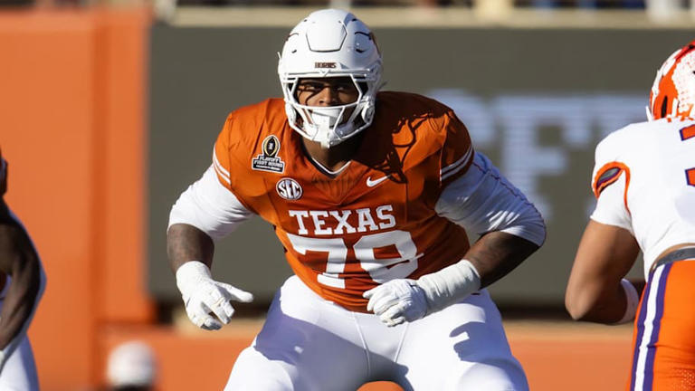 30 Days of Colts Fits: OL Kelvin Banks, Texas