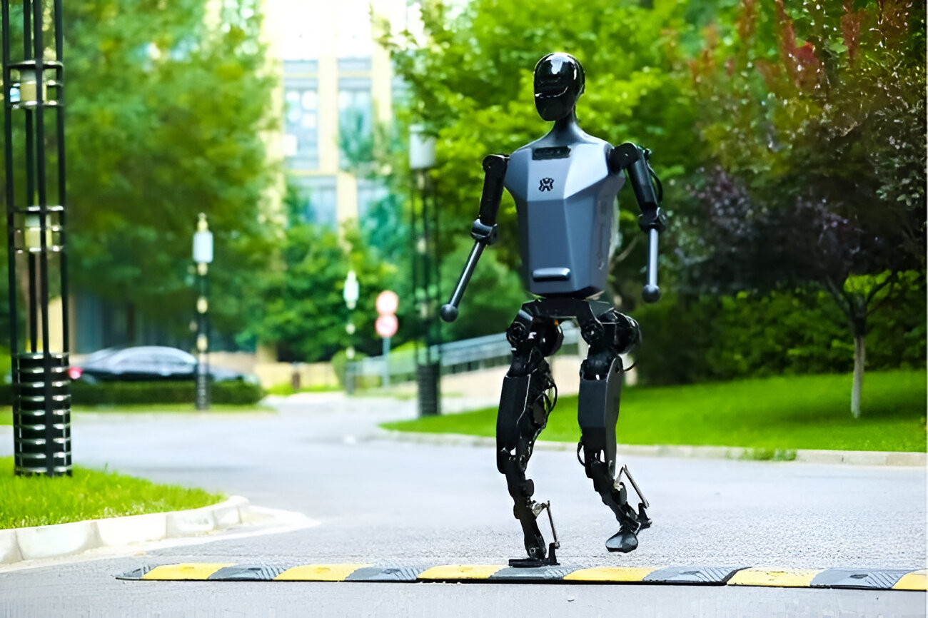 Beijing Robot Marathon Showcases Dramatic Progress in Bipedal Technology