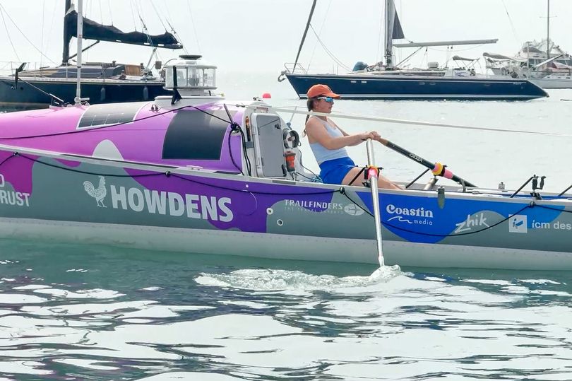 Broken rudder forces 'non-stop' ocean rowing pair, including East ...