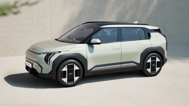 Kia EV4's Fantastic Base Wheel Design Doesn't Even Look Like Wheels