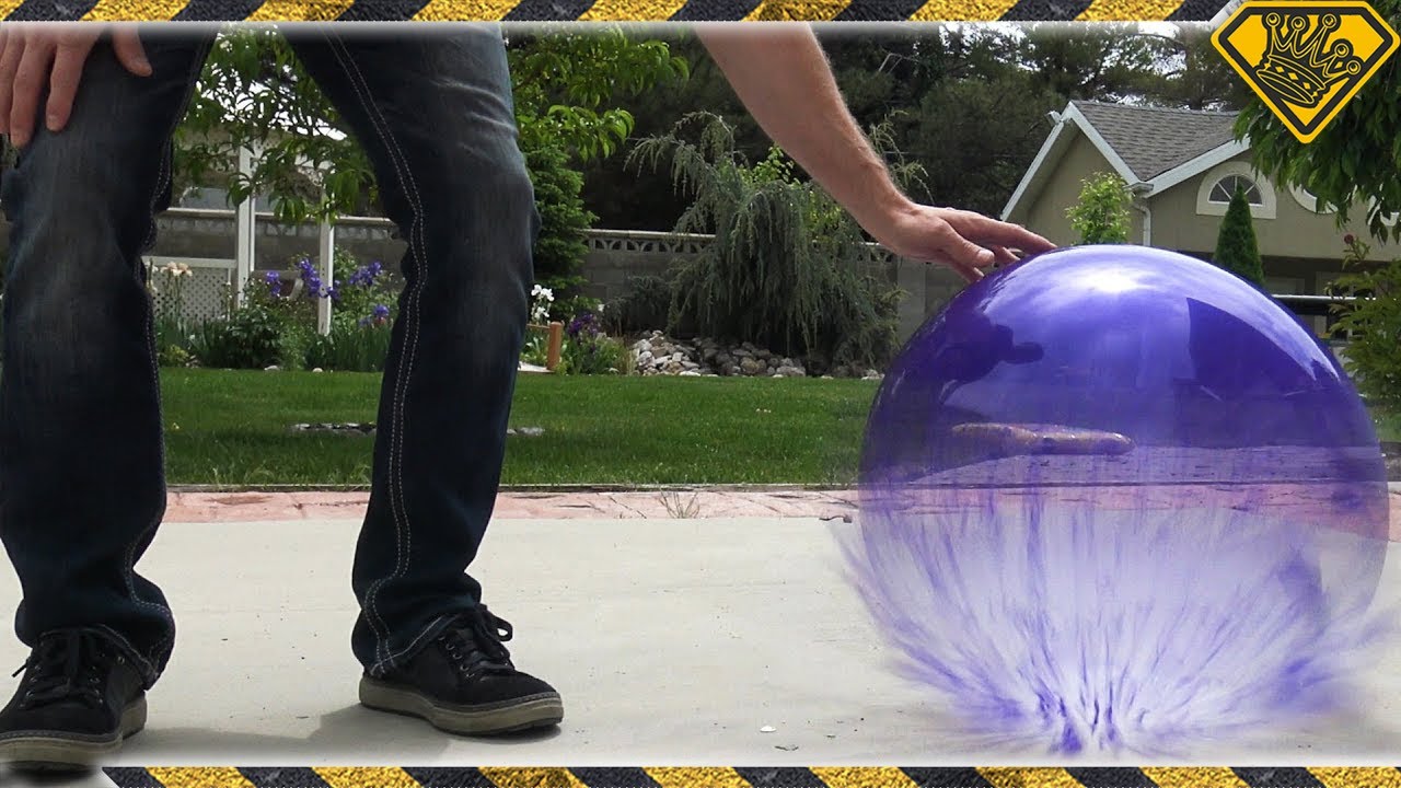 Here’s What Happens to a Balloon Full of Nitrogen