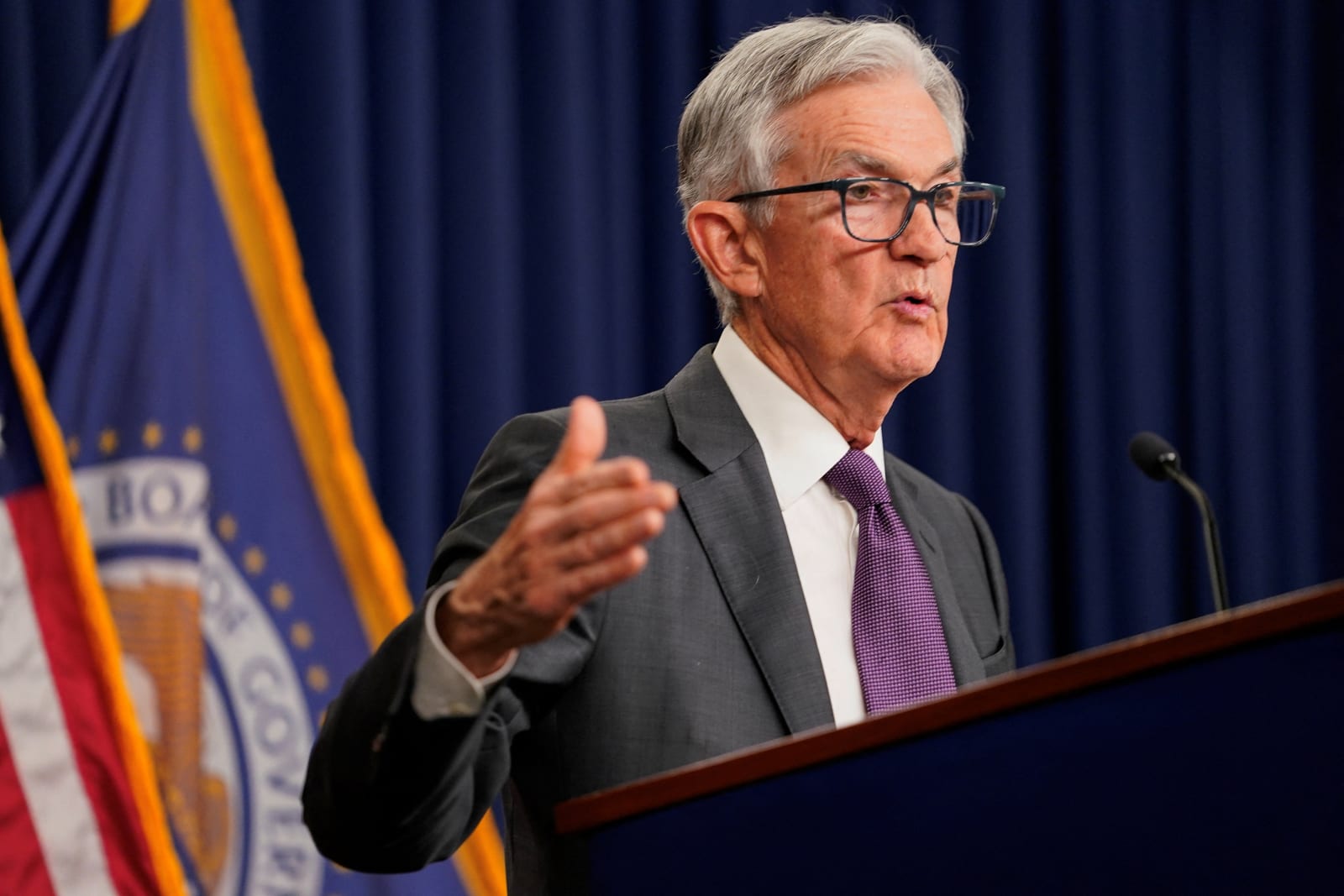 'Mr Too Late!' Trump unloads on 'major loser' banking head for not ...