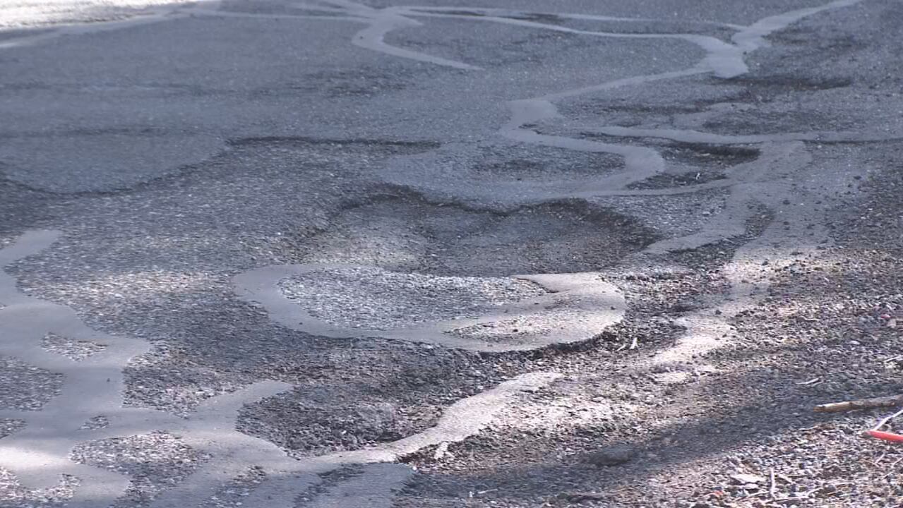 INDOT announces pothole patching on Lloyd Expy. begins this week