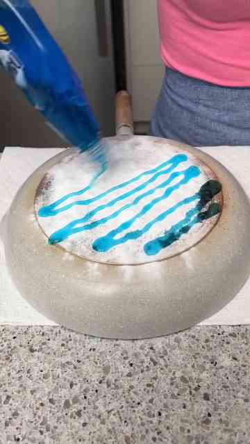 Magically Clean a Pan in Seconds—Here’s How It’s Done