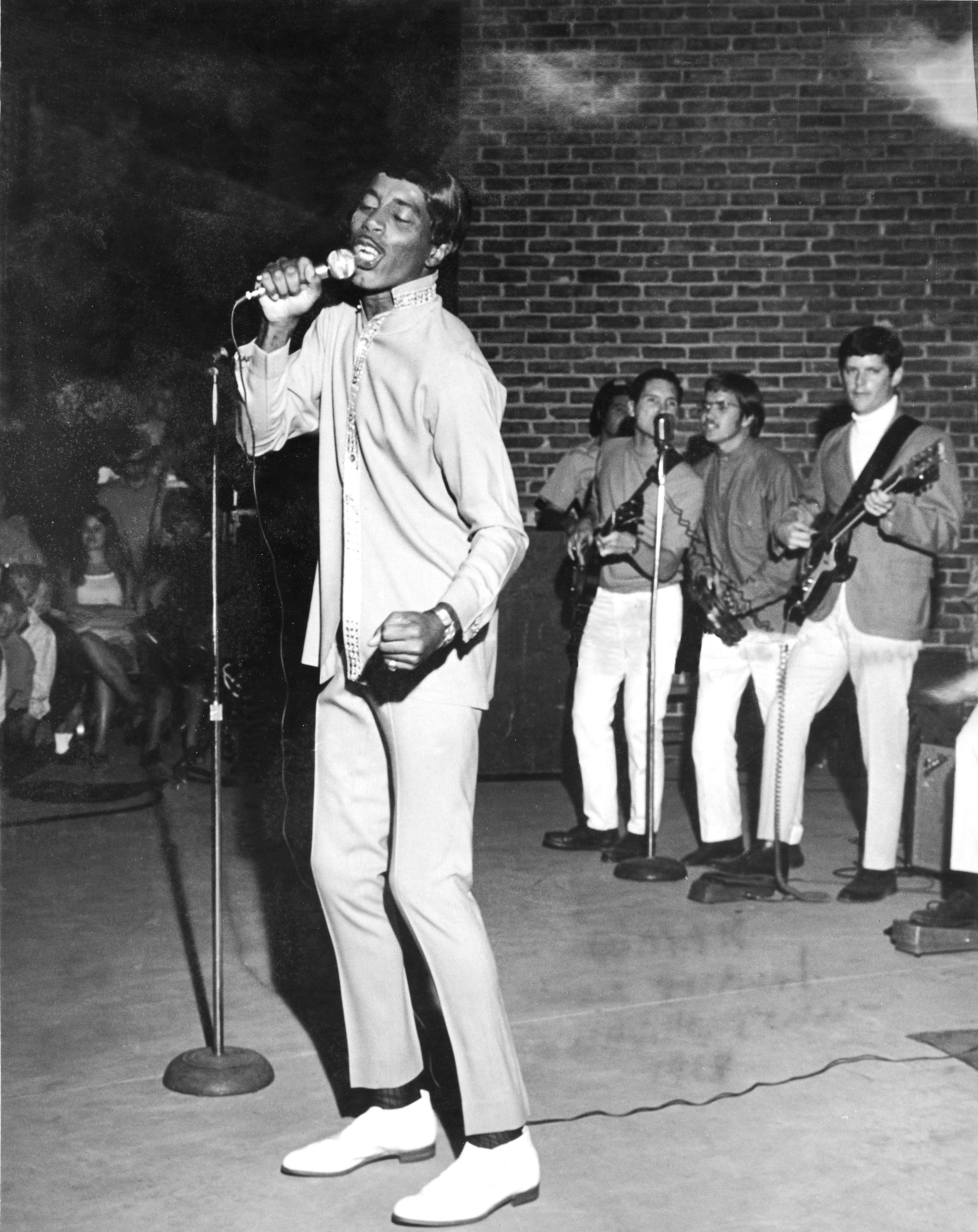 Mac Gayden, influential Nashville guitarist who played with Bob Dylan, dies