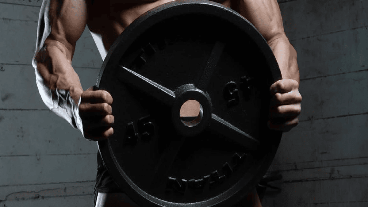 Is It Safe to Lift Weights Every Day? Here's What Happens to Your Body ...