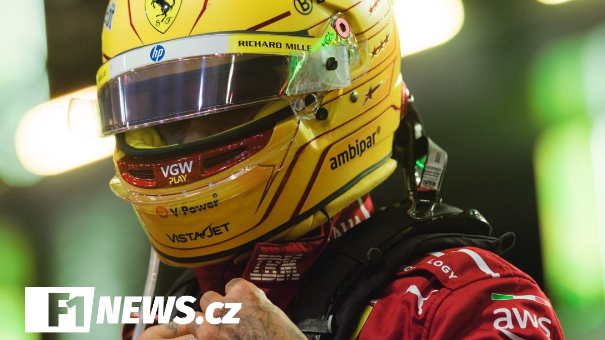 Nespokojenost Lewise Hamiltona ve Ferrari roste