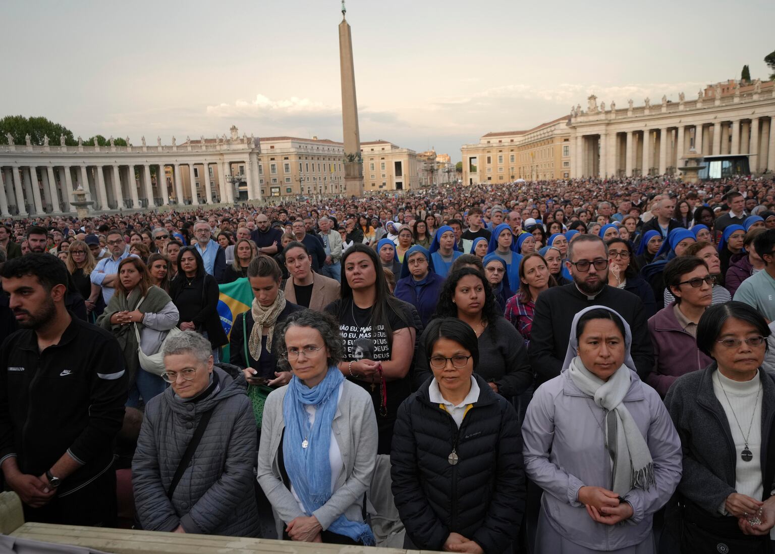 ‘The tomb should be in the ground; simple, without particular ...