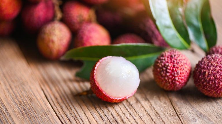 How To Choose The Best Lychee At A Grocery Store
