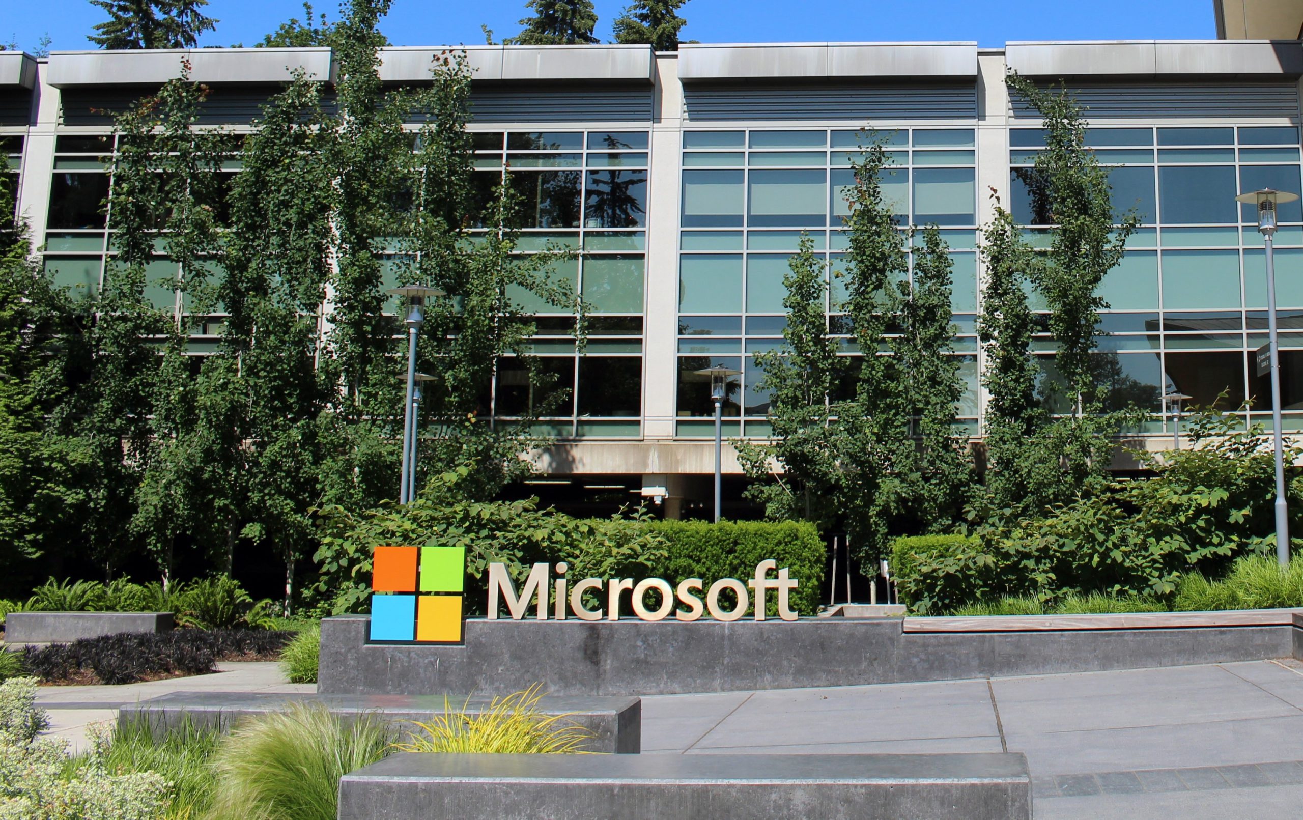BitNet: Microsoft's Compact AI Challenges Industry Giants with Radical ...
