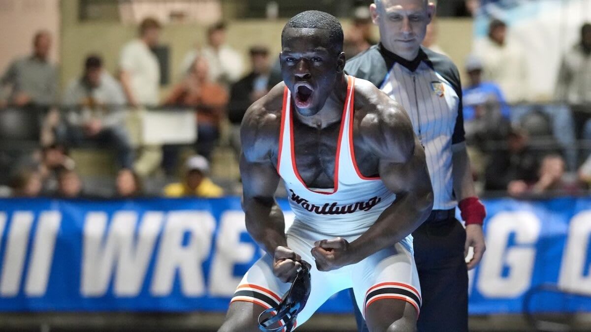 Iowa adds 3x Division III champ Massoma Endene to fill void at 197