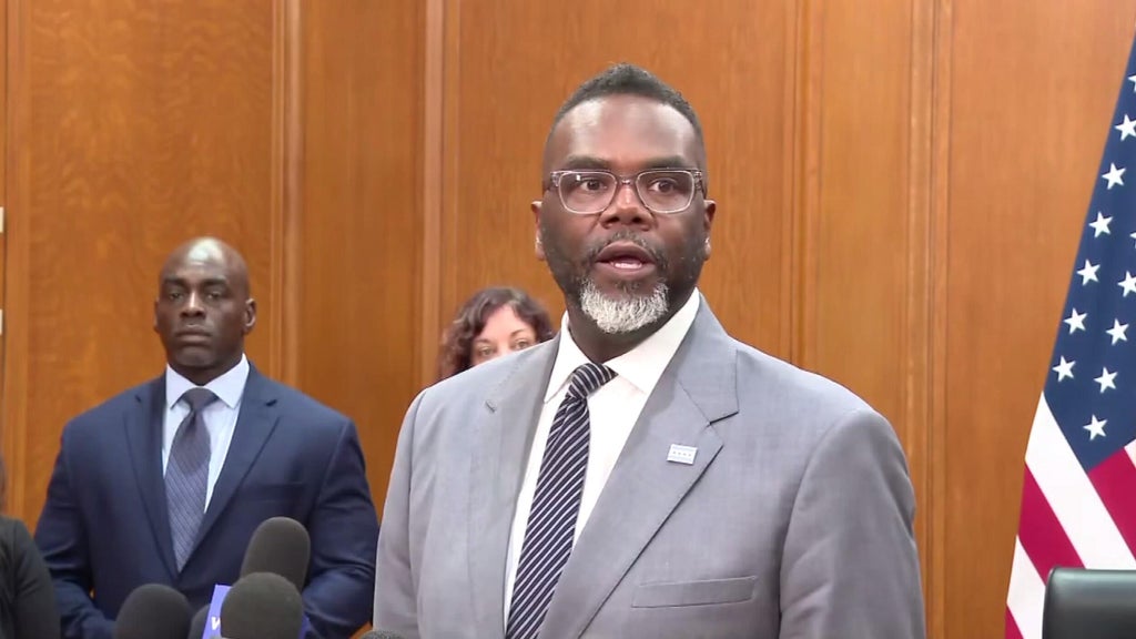 Mayor Brandon Johnson Issues Warning About State Of Chicago S Budget