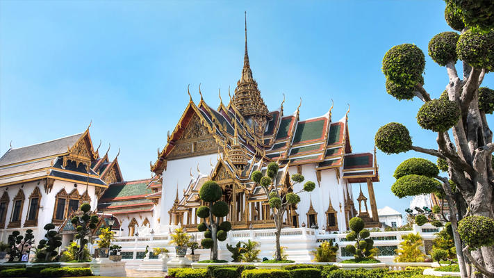 REGAL RETREATS: DIVE INTO THE GRANDEUR OF BANGKOK'S RENOWNED PALACES