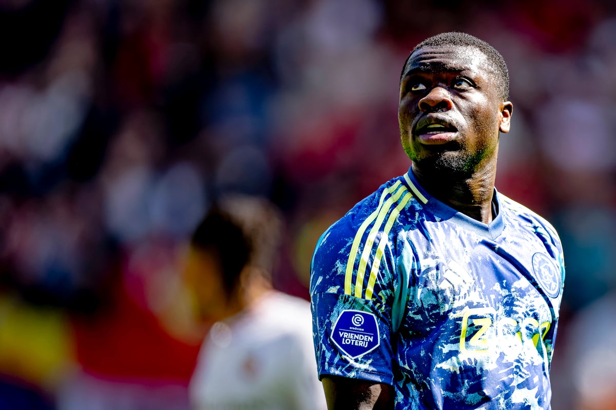 Ajax ontvangt enorm bod voor Brian Brobbey