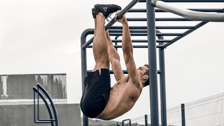 Master the Toes to Bar: A Key CrossFit Move!